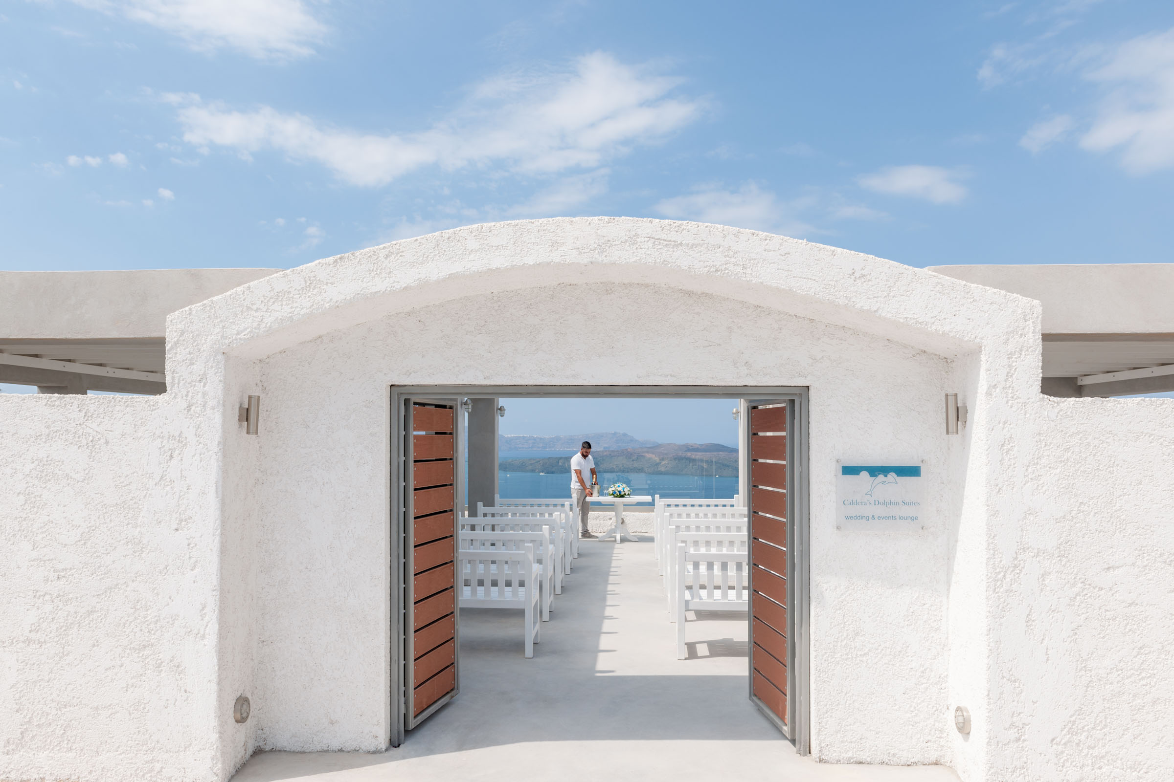 Book your wedding day in Calderas Dolphin Suites